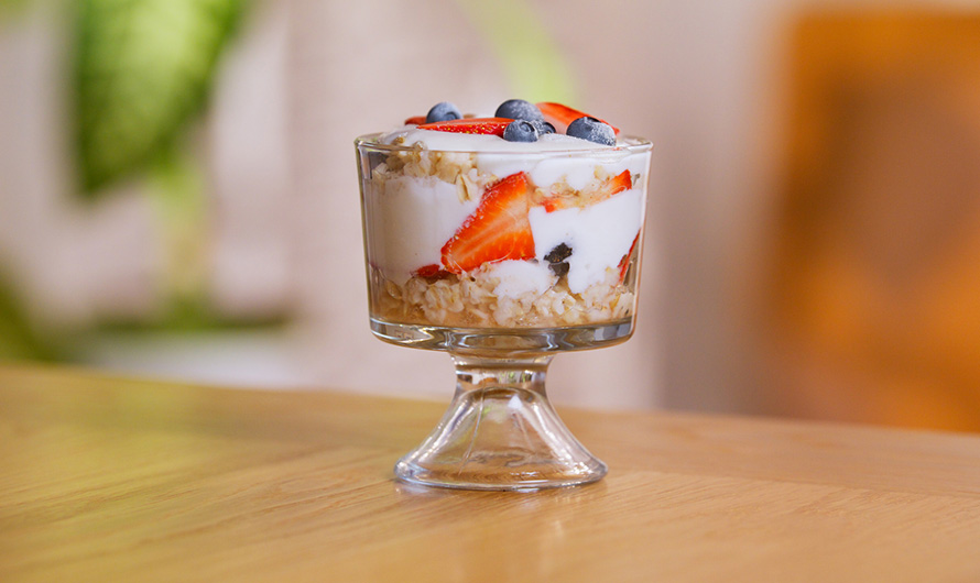 Fruity Oatmeal Yogurt Parfaits | Go Red for Women